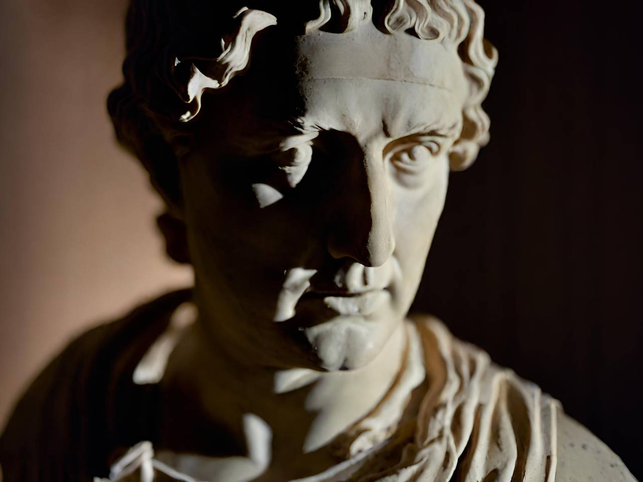 Roman Empire Times: Stories, Anecdotes, News, and Historical Facts