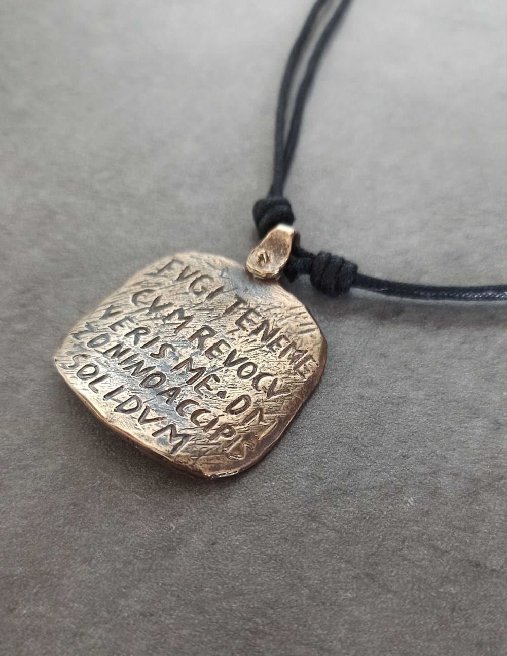 The Zoninus Collar: The Iron Collar that Spoke for the Silenced