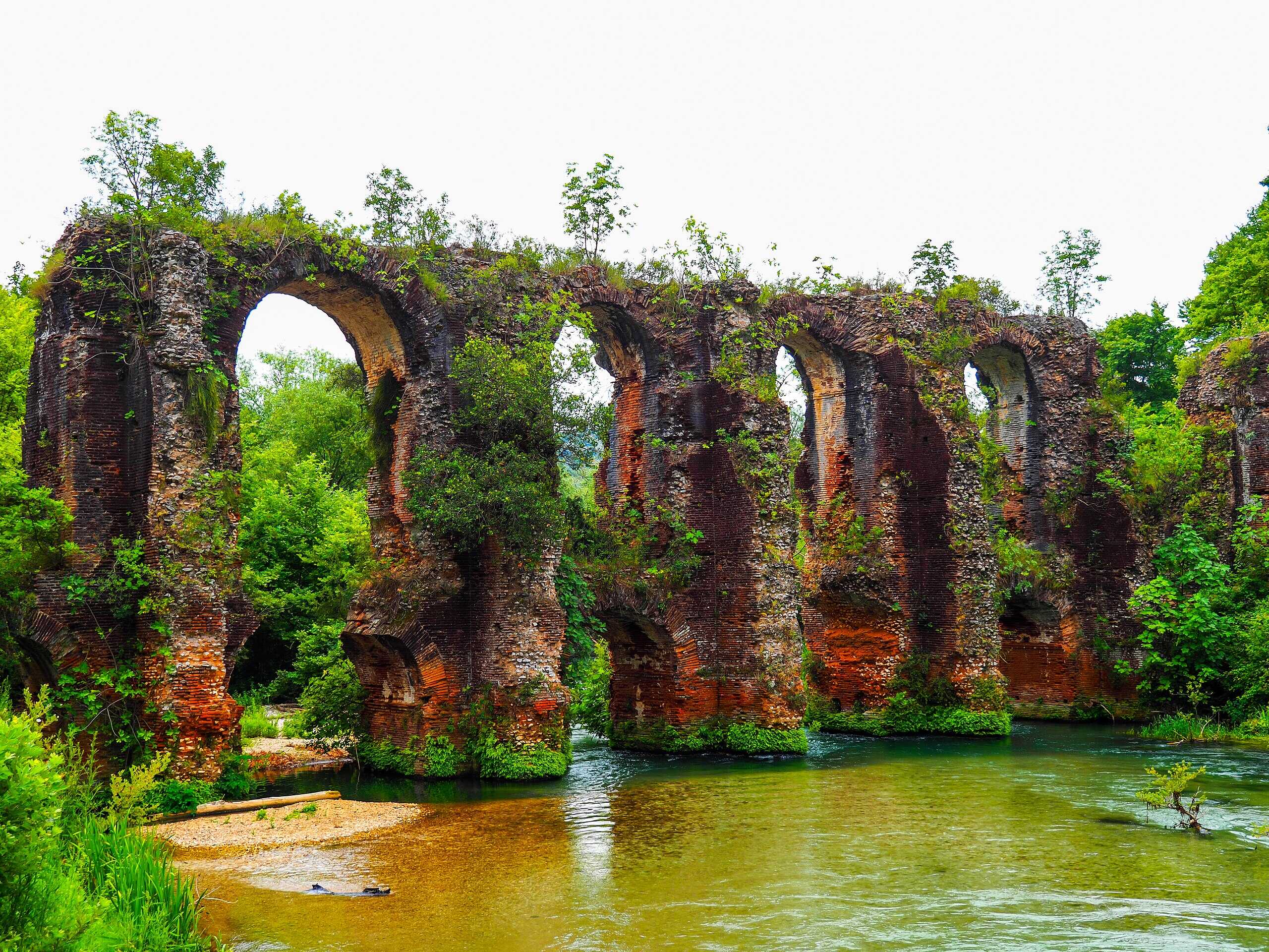 The Marvels of Ancient Roman Aqueducts: Engineering Mastery That Stood ...